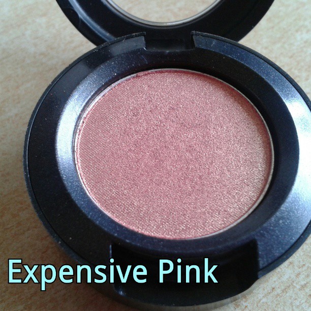 REVIEW:Mac eye-shadow in RICE PAPER and EXPENSIVE PINK.