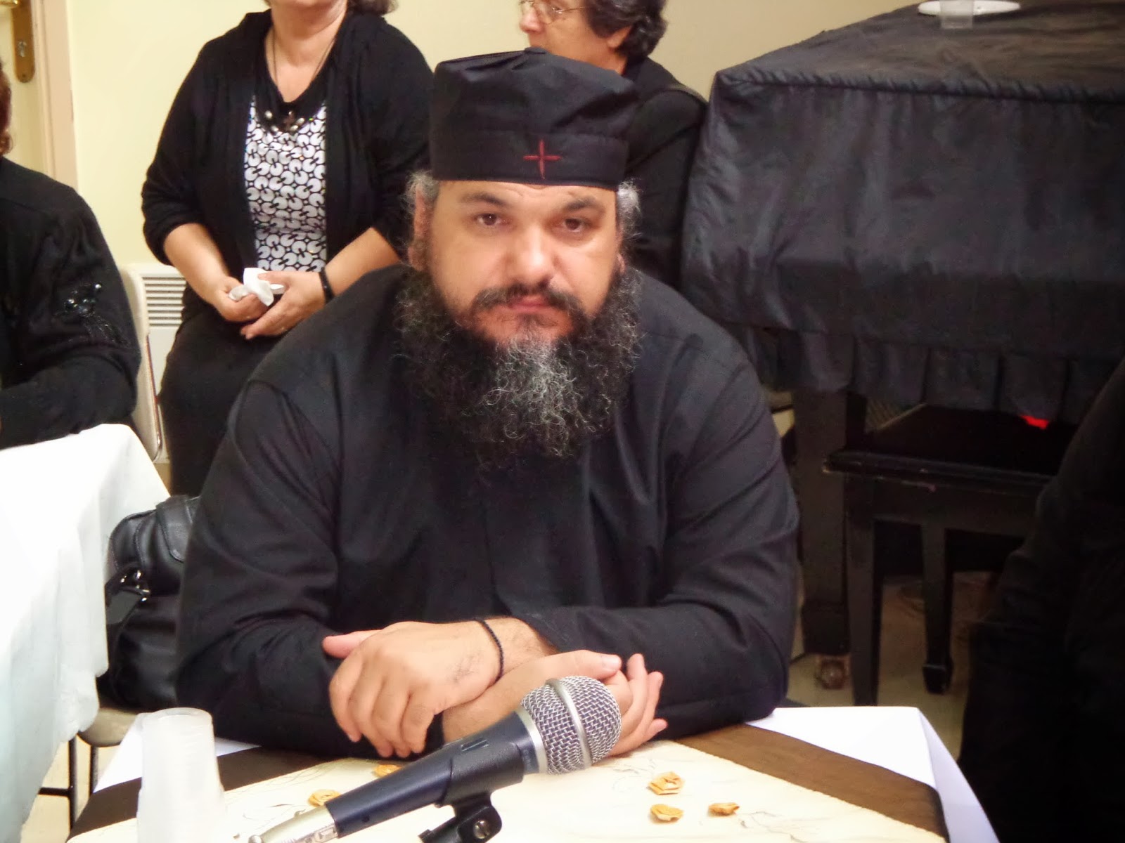 Θαβώρειο Φως: Ο ΗΓΟΥΜΕΝΟΣ ΤΗΣ ΙΕΡΑΣ ΜΟΝΗΣ ΑΓΙΟΥ ΠΑΥΛΟΥ ΑΓΙΟΥ ΟΡΟΥΣ ΣΤΟΝ ...