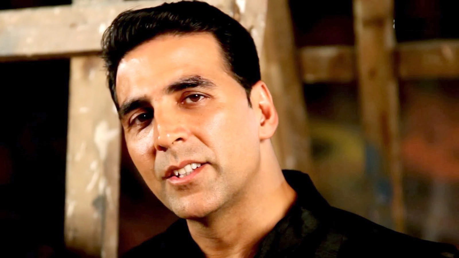 Akshay Kumar New Free Wallpaper HD Images Pictures High Resolution ...