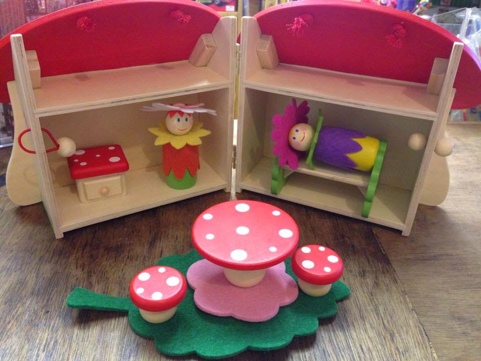 toys-toys-toys.co.uk: Pretty Pixie Playset.