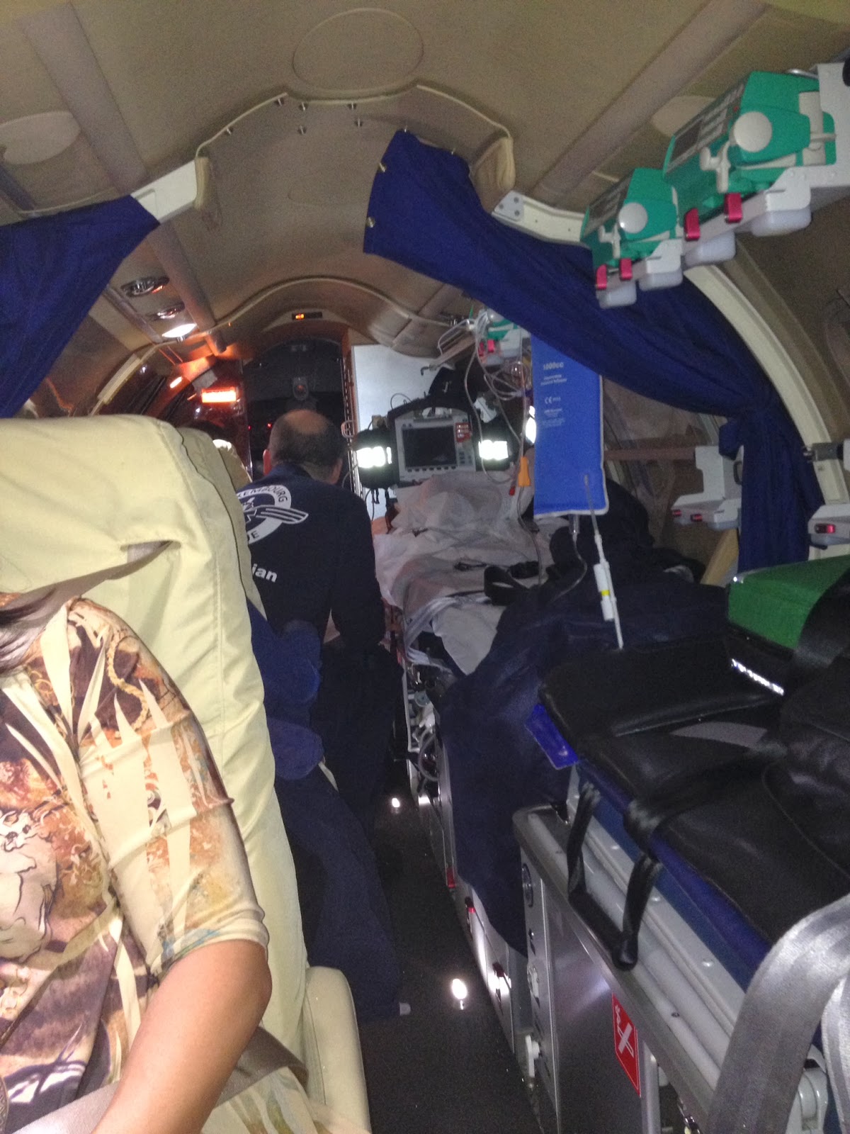 Oman? Oh My!!: Air Ambulance!