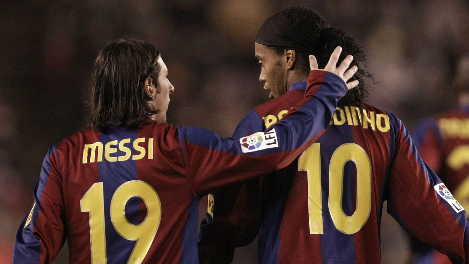 Lionel Messi News 24: Ronaldinho: Messi's better than Ronaldo & I'd ...