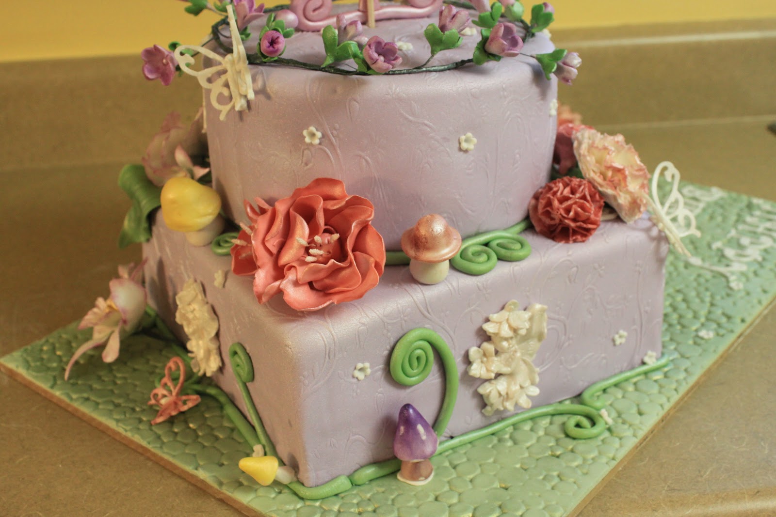 Scents from the Kitchen: Flower Fairy Theme cake