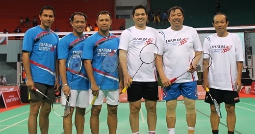 Podium Merah Putih: Mainaky Bersaudara: Meraih Prestasi, Membibit Generasi