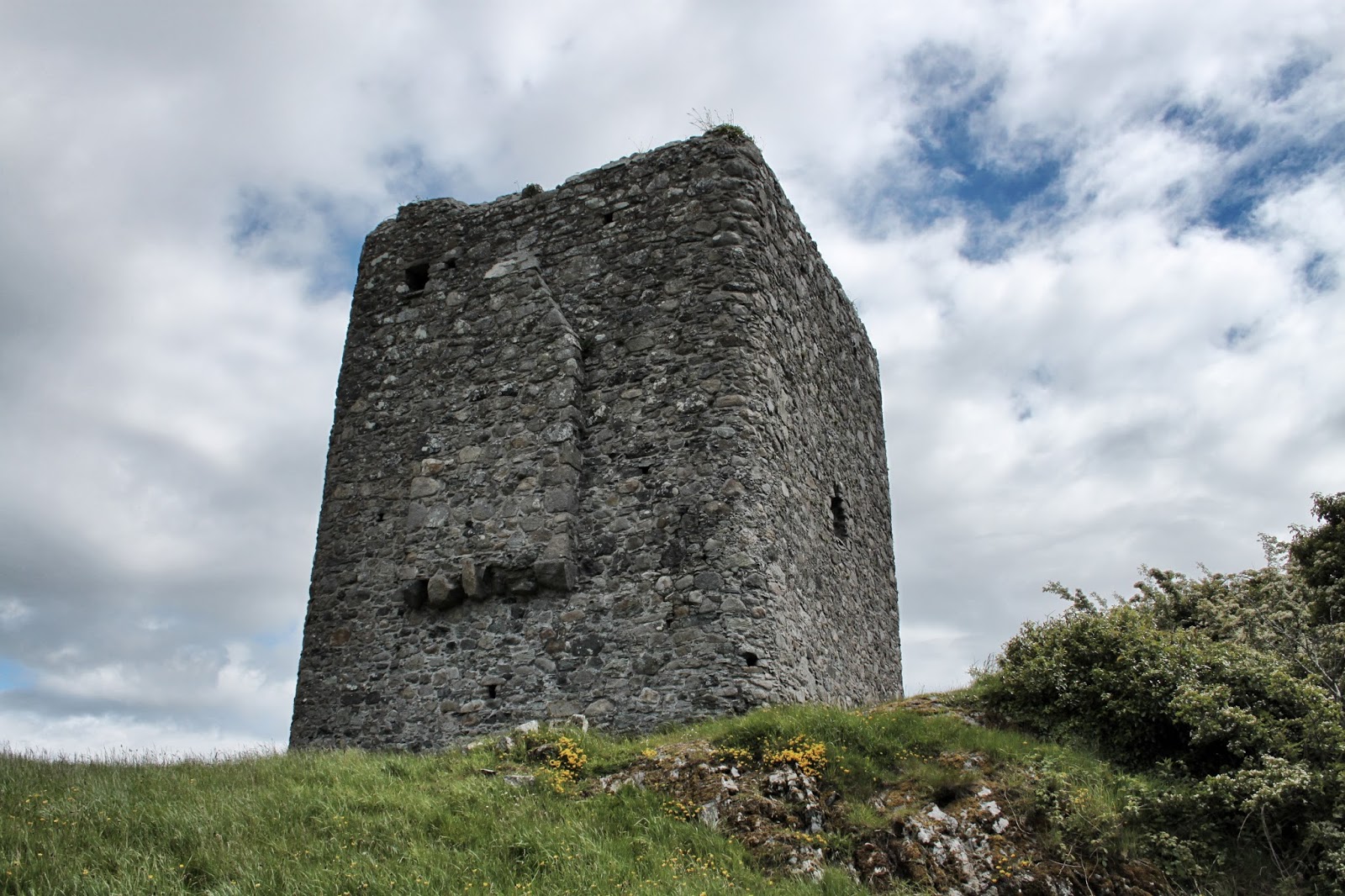 Historic Sites of Ireland: Moyry Castle