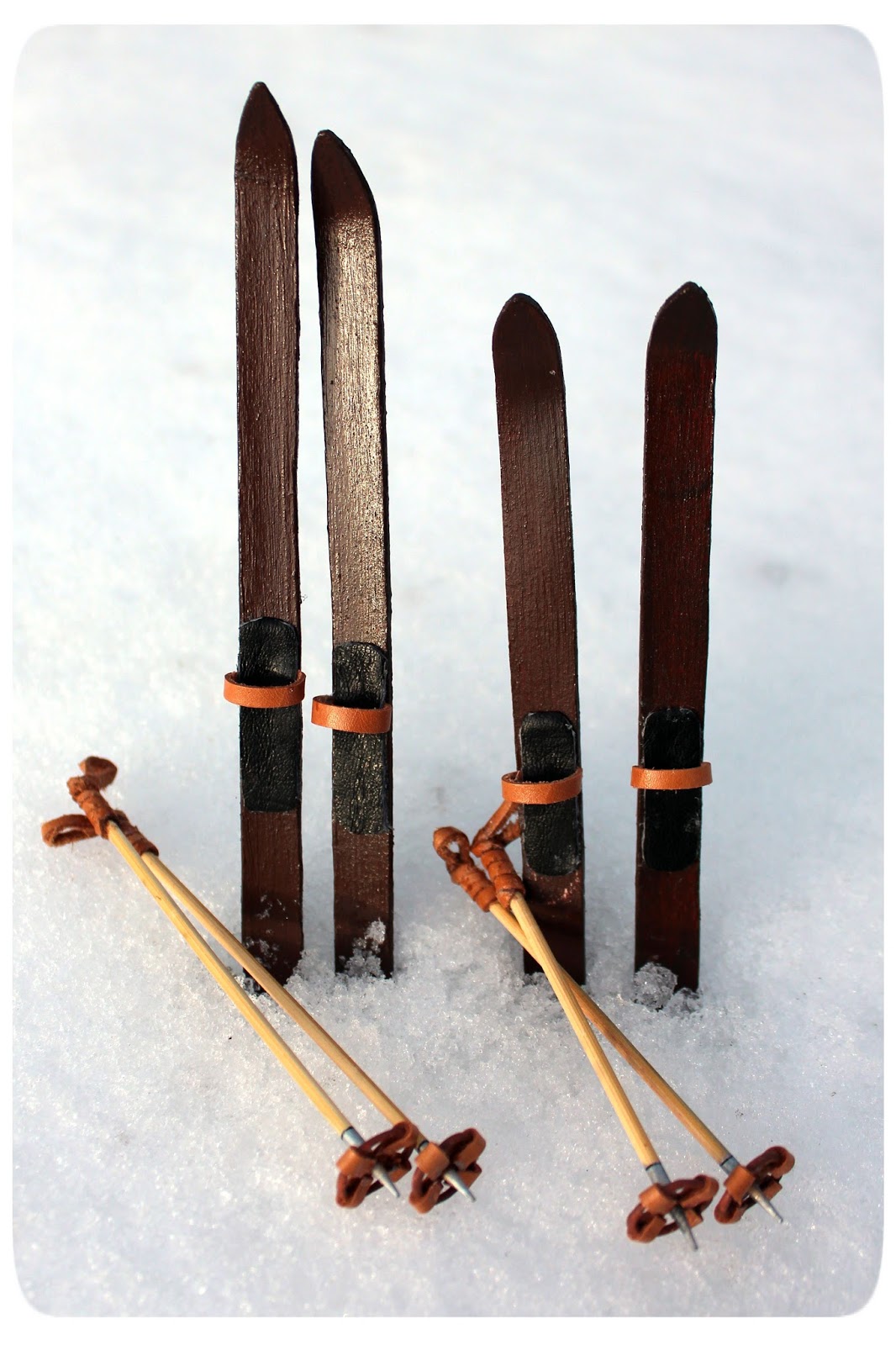 Nukkekodin Lumo: Sukset ja sauvat