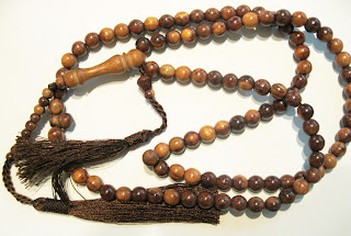 Tasbih-tasbih "raksasa" di Indonesia