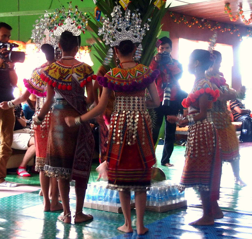 Travelholic: Iban Miring Ceremony to Appease Spirit & Ngajat Dance ...