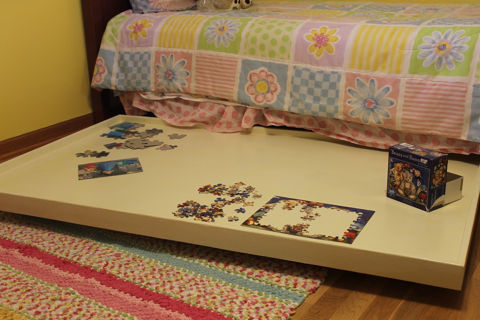 ACTIVITY TABLES FOR KIDS: Puzzle Table