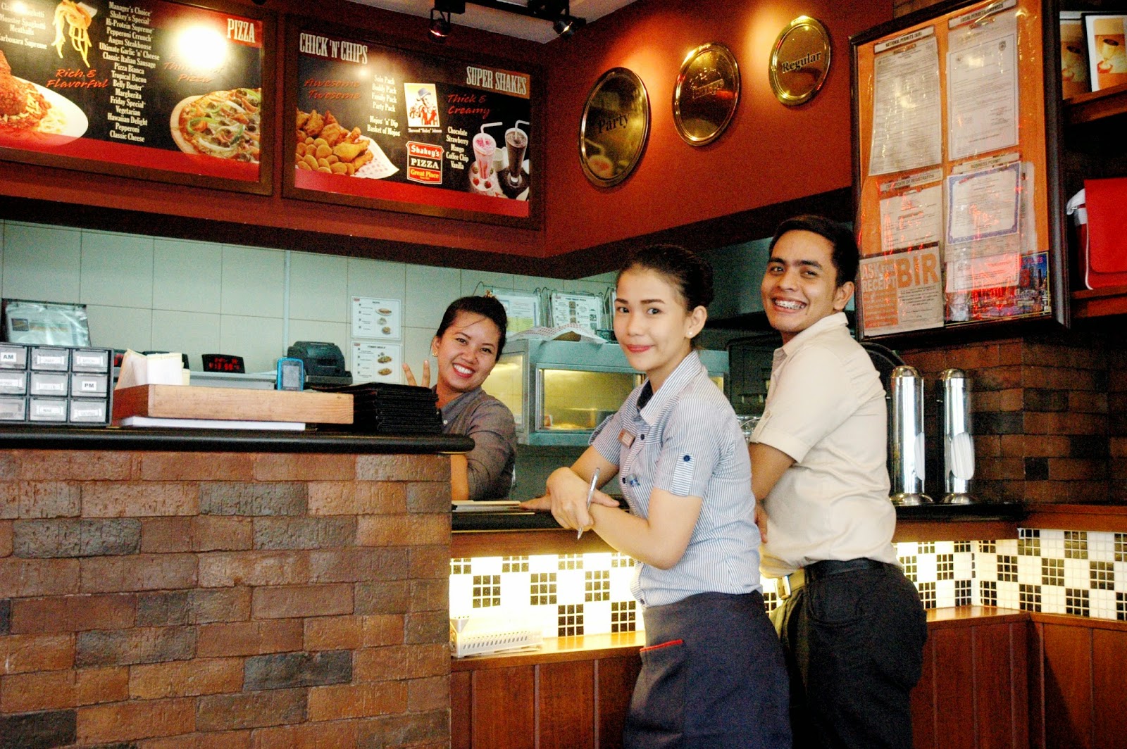 DUDE FOR FOOD: All In with the Shakey's 1 TO 40 Meal Deal