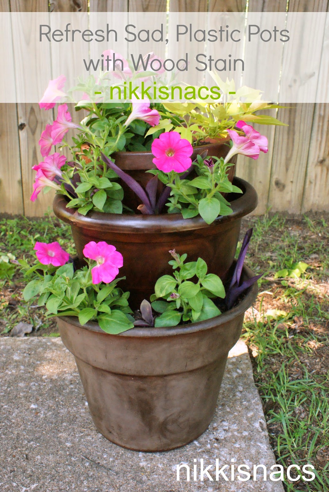 Nikkis' Nacs: Refresh Sad, Plastic Pots with Wood Stain