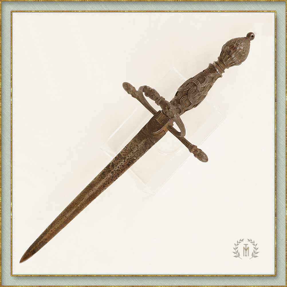 Marina Torres Antigüedades: Daga española de acero - s. XVIII