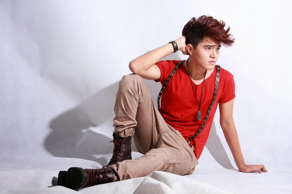 M y a n m a r H u n k s: Si Thu Win by Photo Min Ko (Flash Memo)