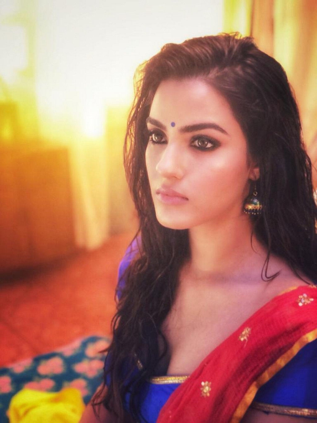 Kavya Thapar stills at Kohinoor ad set - South Indian Actress