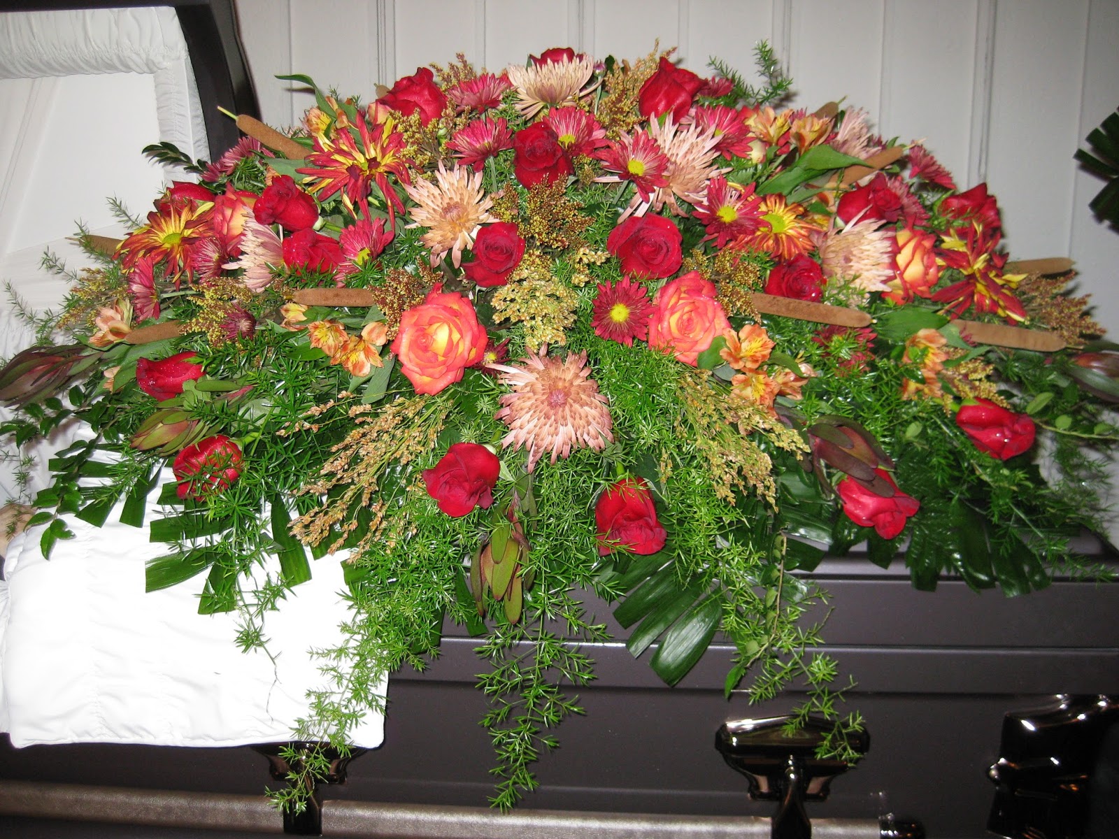 Janice East Designs: Sympathy Tributes - Casket Sprays