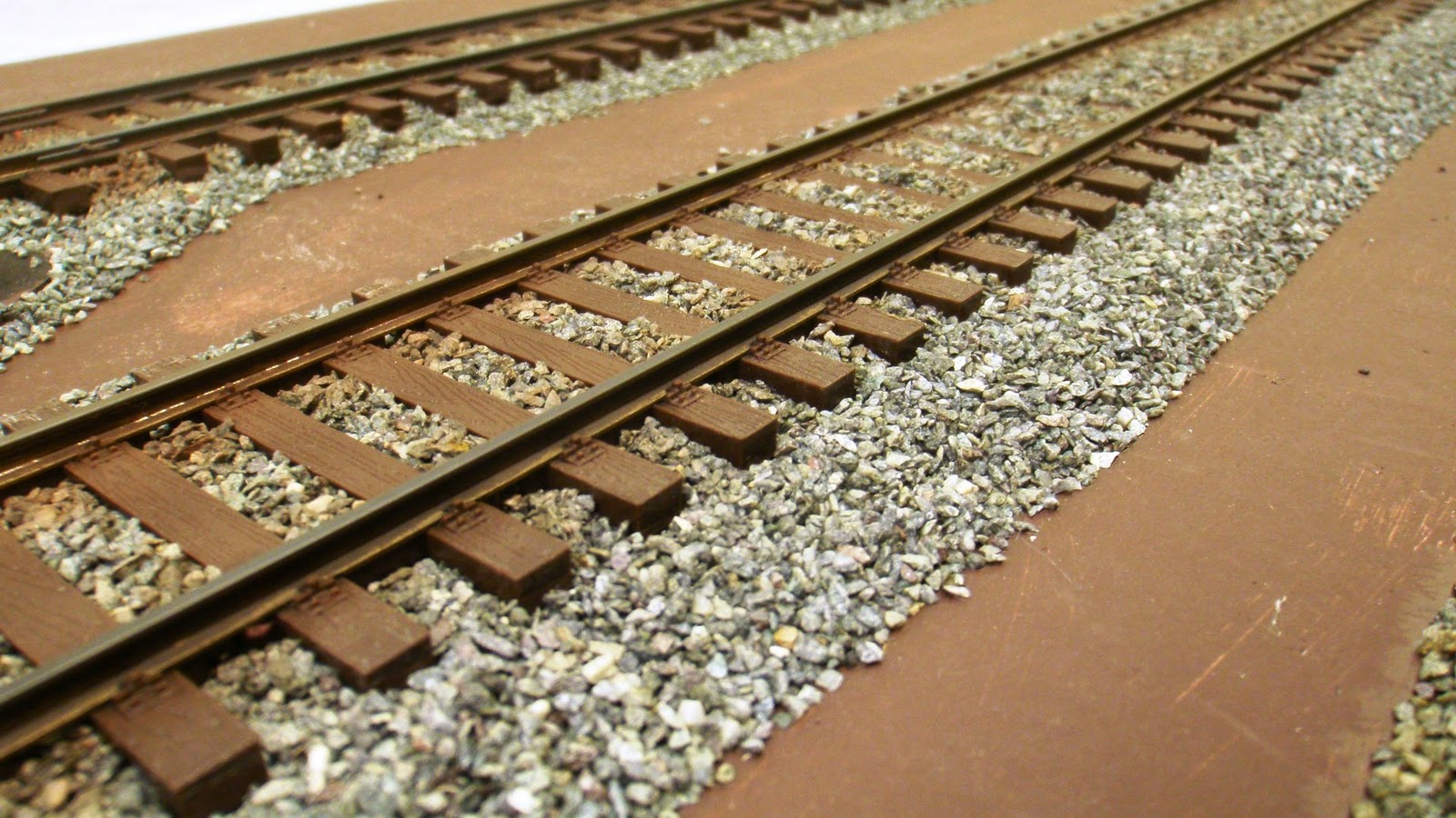 SPOOR 0 MODELBOUW (1:45): RAILS BALLASTEN