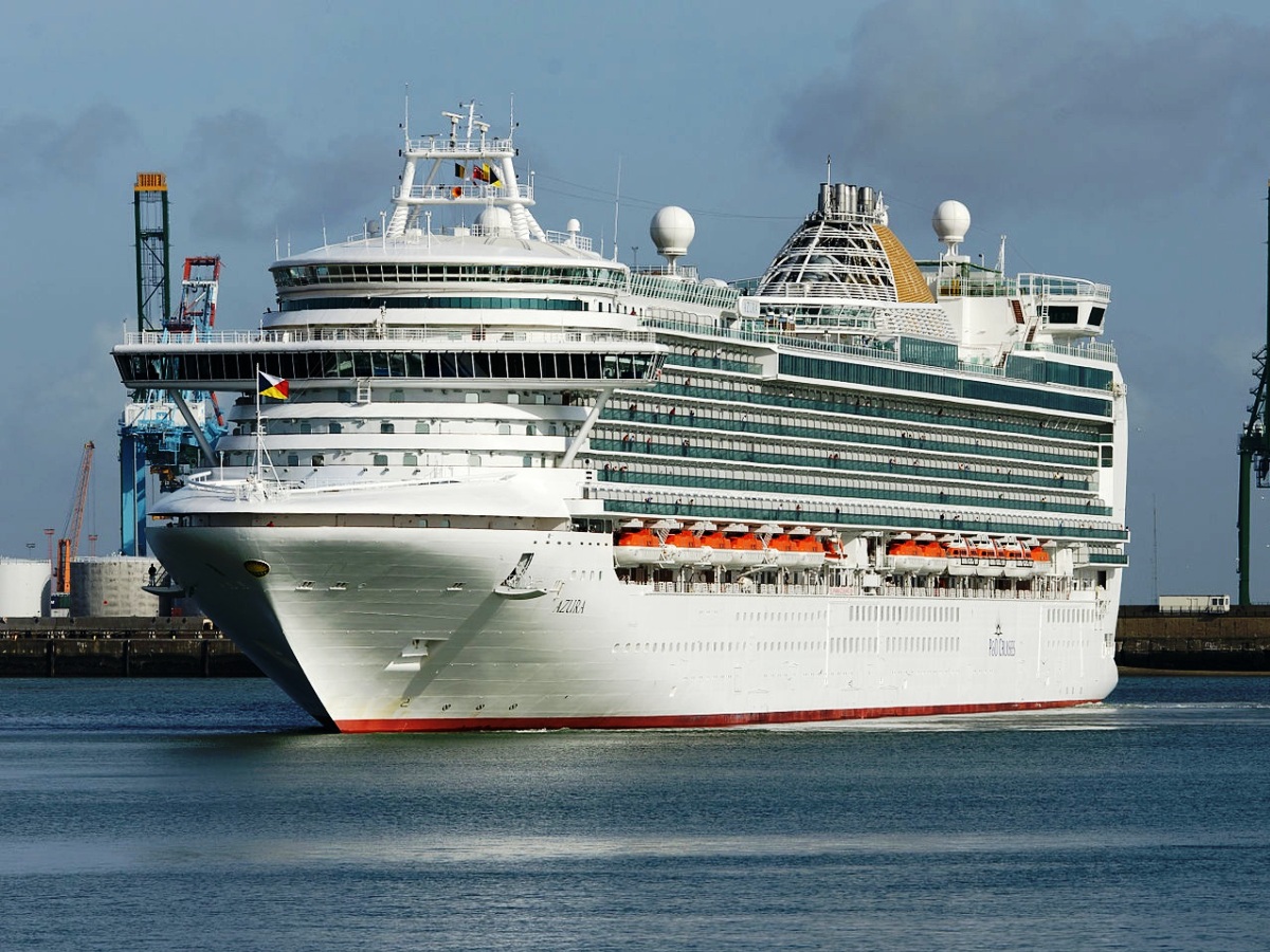 MS Azura (four) Ship Gallery | OceanShooter