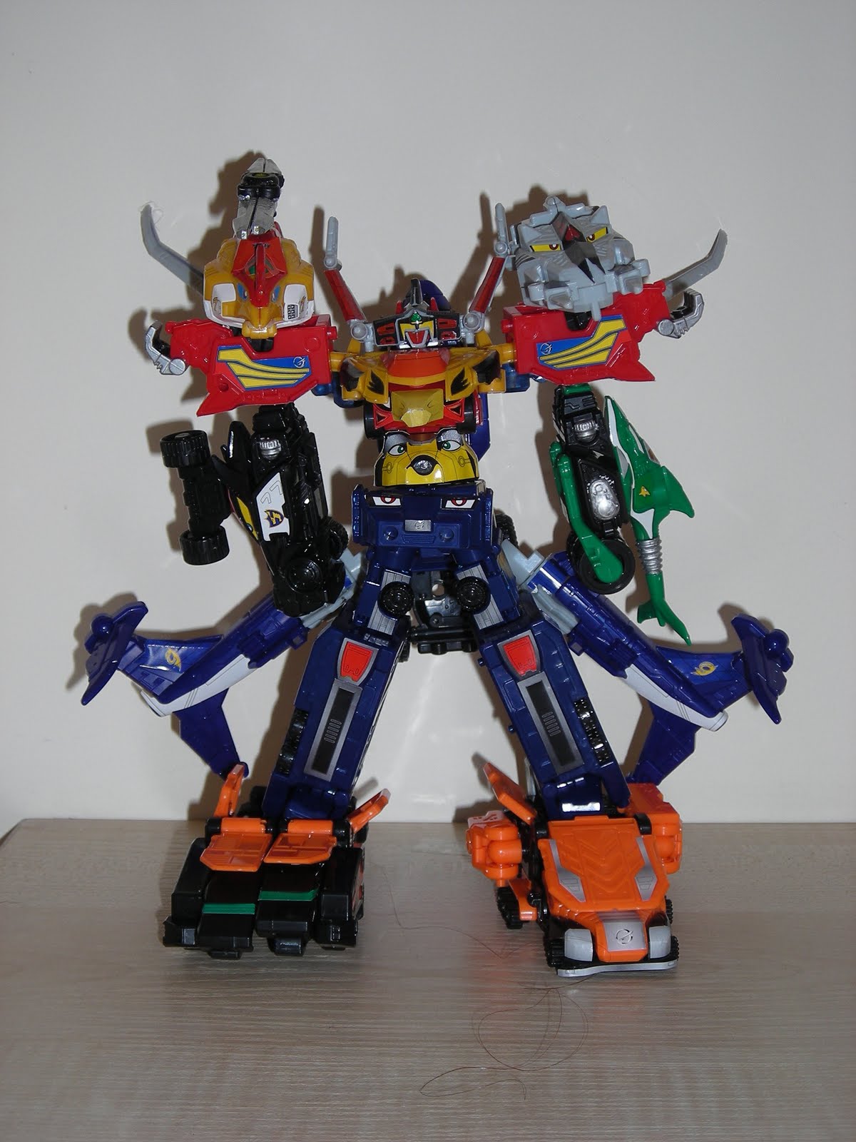 My Shiny Toy Robots: Toybox REVIEW: Engine Sentai Go-Onger mini-pla ...