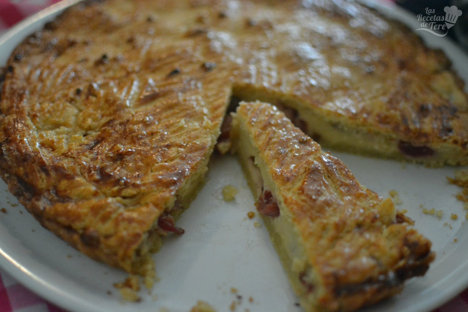 Pastel vasco con cerezas: un postre único y tradicional - Las Recetas ...