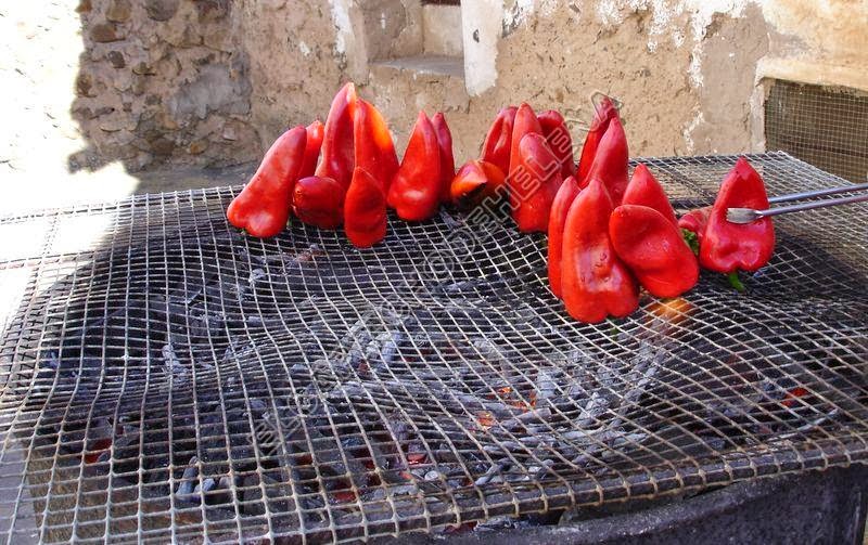EL CAPRICHO DE HELENA: EMBOTAR PIMIENTOS DEL PIQUILLO