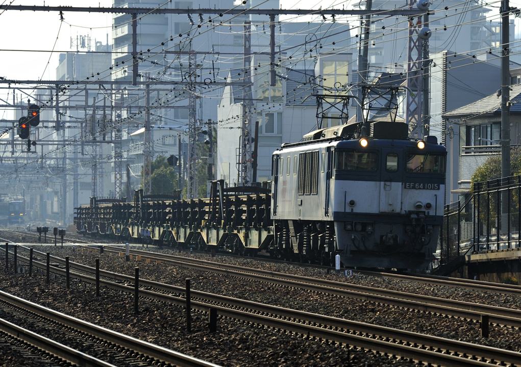 東海道本線 芦屋駅 8866列車 EF641015