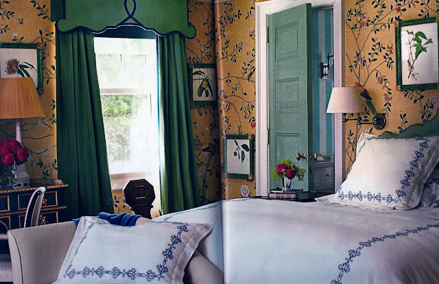 * T h e * V i s u a l * V a m p *: Magazine Shake-Up