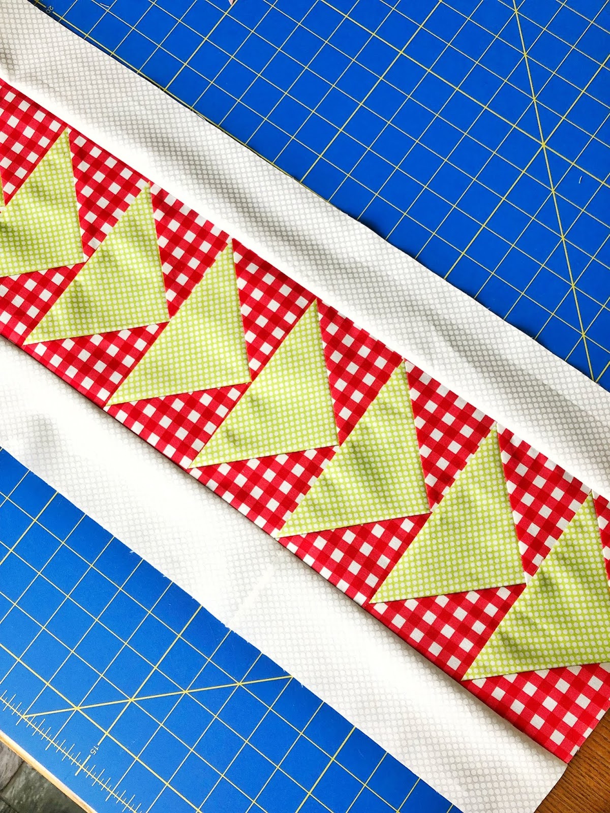 Moda Bake Shop Free Tutorial: Festive Quilt