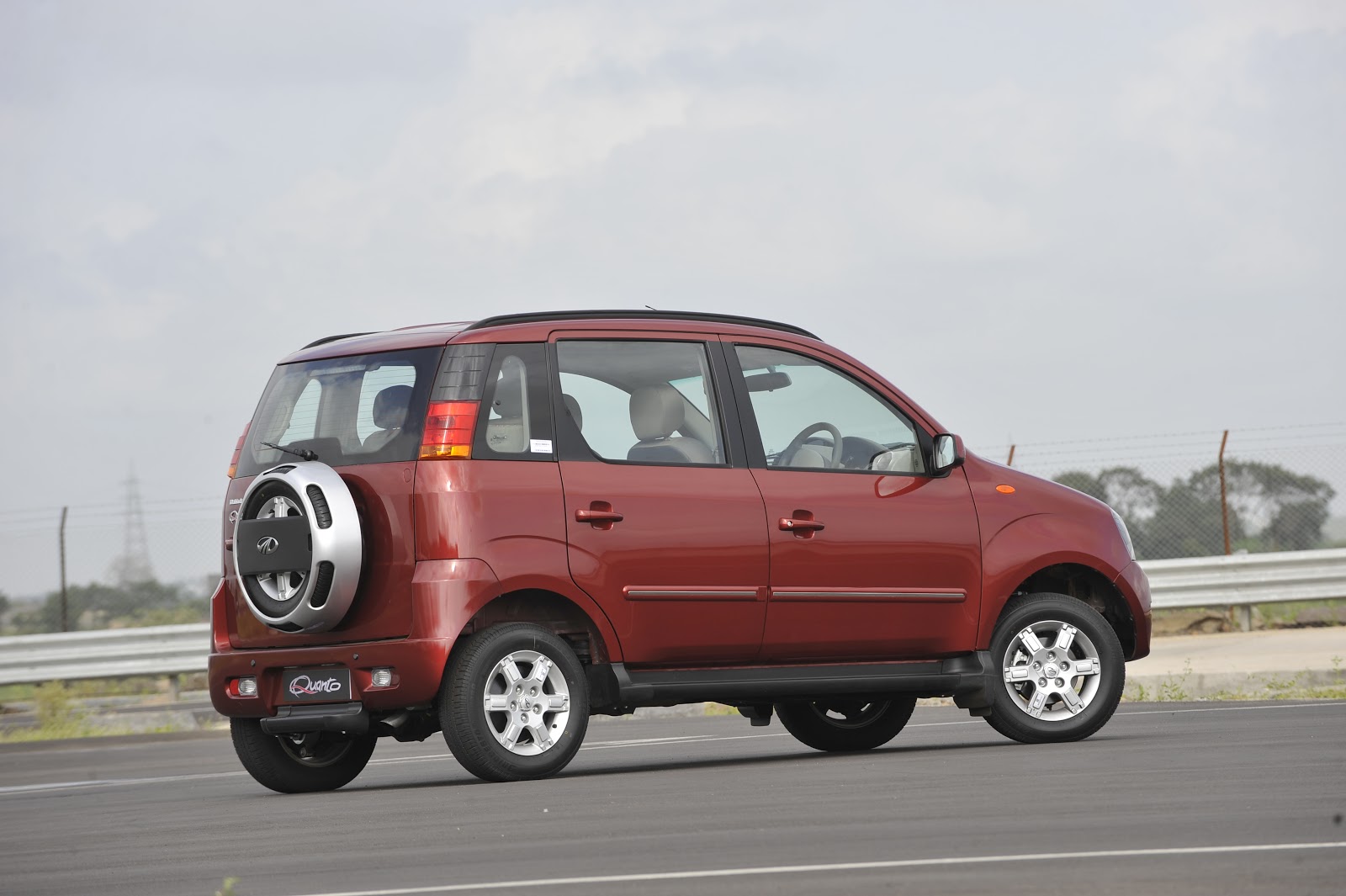 Cars For You.... by Naayl Humza: Mahindra's Mini SUV: The Quanto