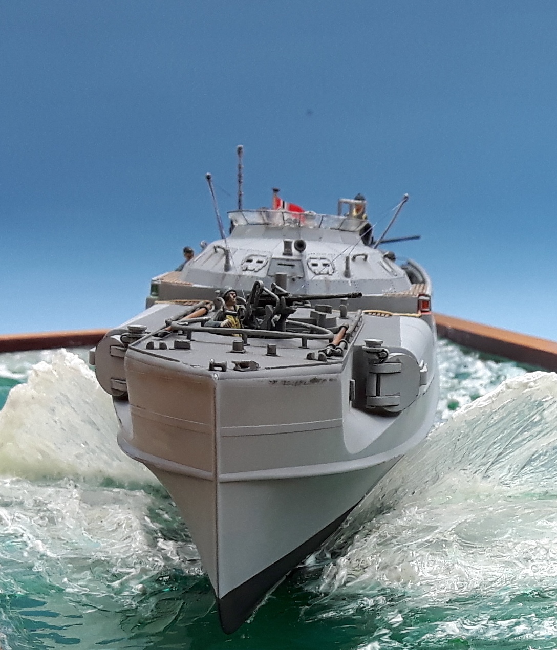 1/72 Scale Kits & Diorama: Revell S-100 Schellboot Water Diorama