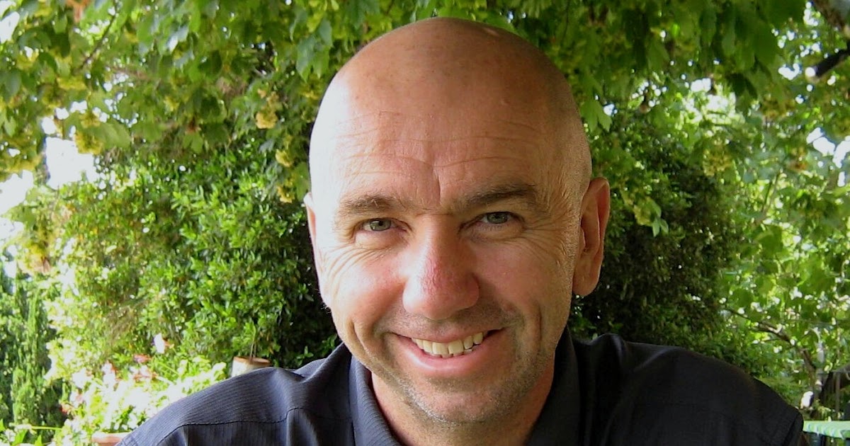 Kids' Book Review: 12 Curly Questions with Steven Herrick