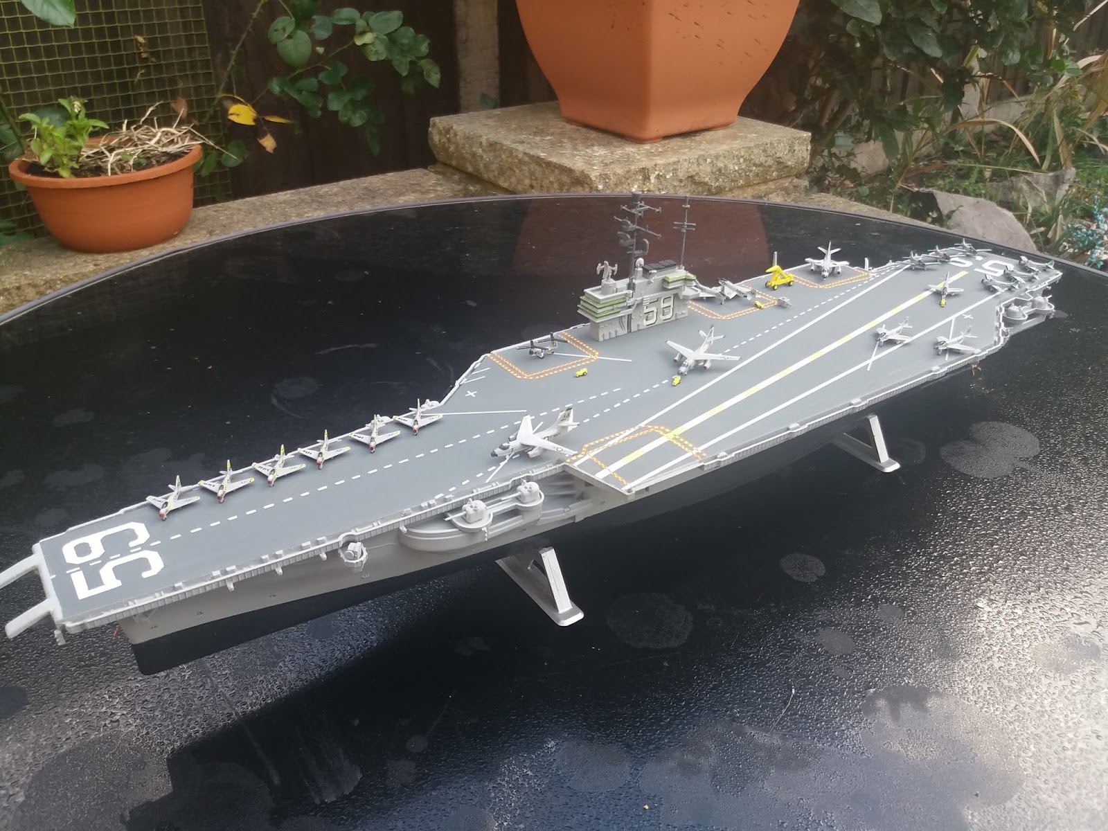 . The Hinckley Shipyard: USS Forrestal (1:600)