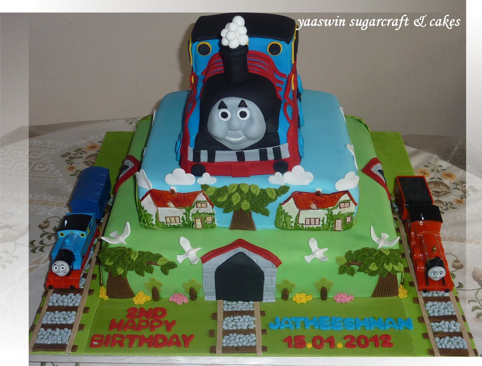 Yaaswin Sugarcraft & Cakes: Thomas & Friends Cake