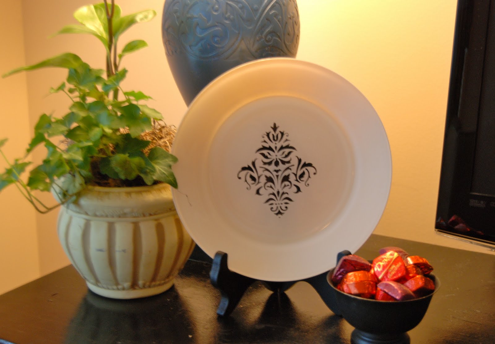 Imparting Grace: DIY Decorative Plate