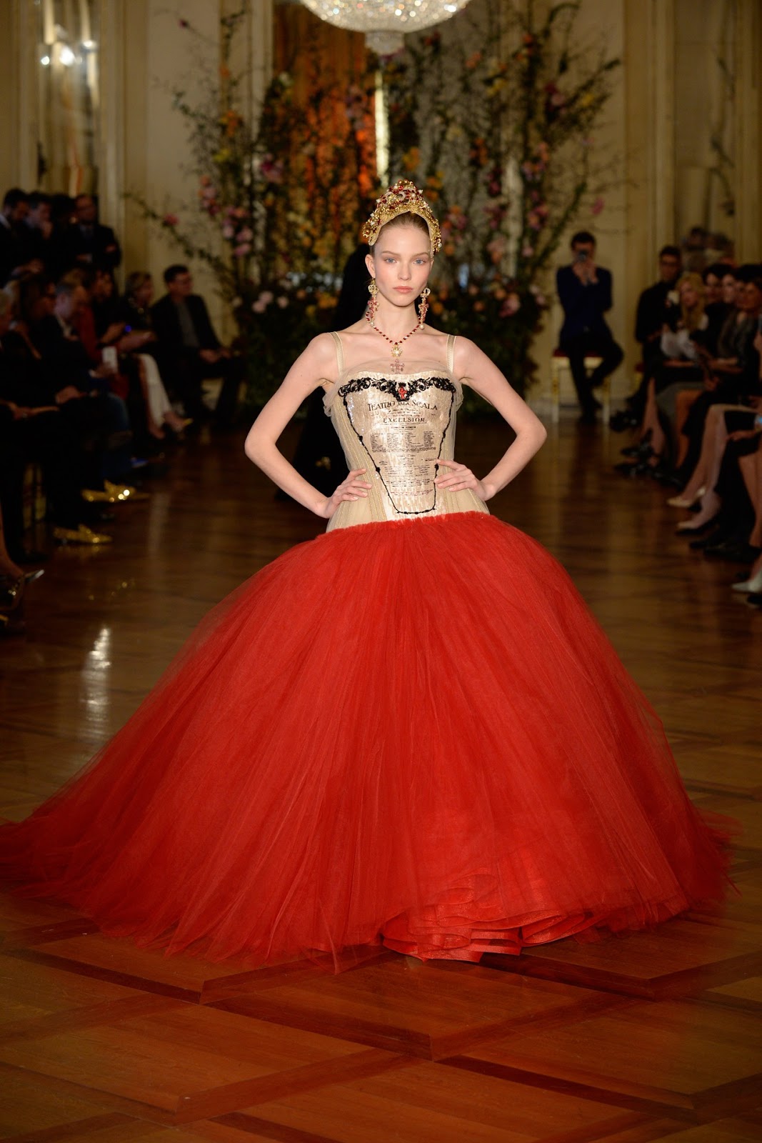 loveisspeed.......: Dolce & Gabbana's alta moda show at La Scala high ...