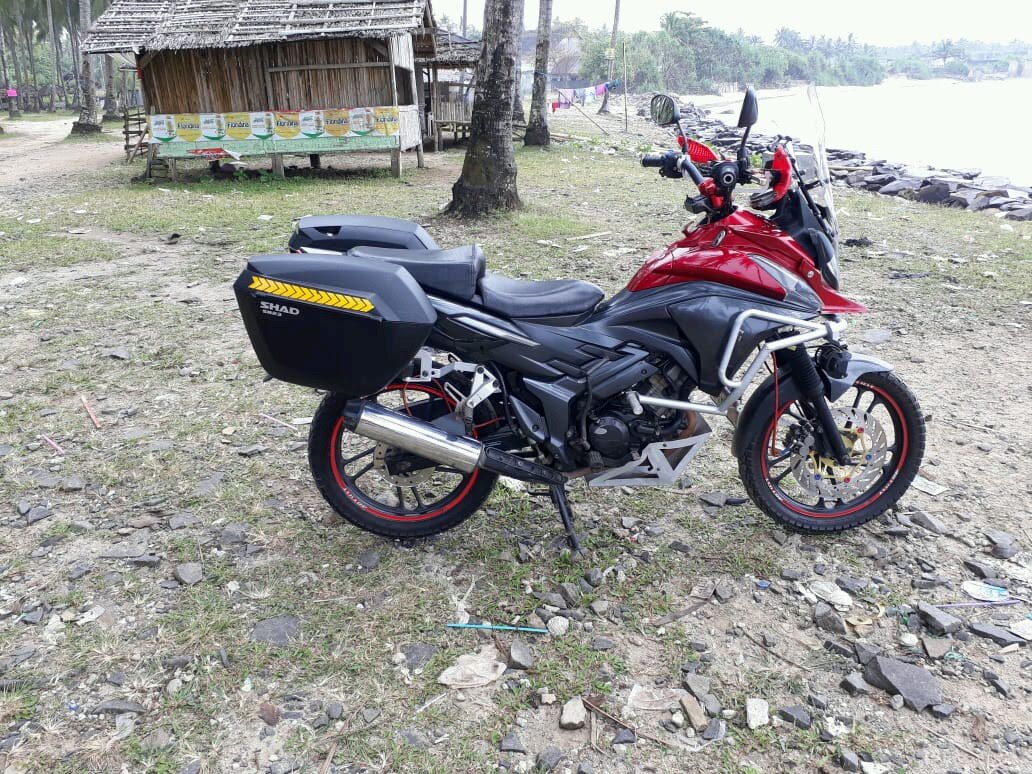 ANGGA BADAY: Honda CS1 Modif Touring Minimalist