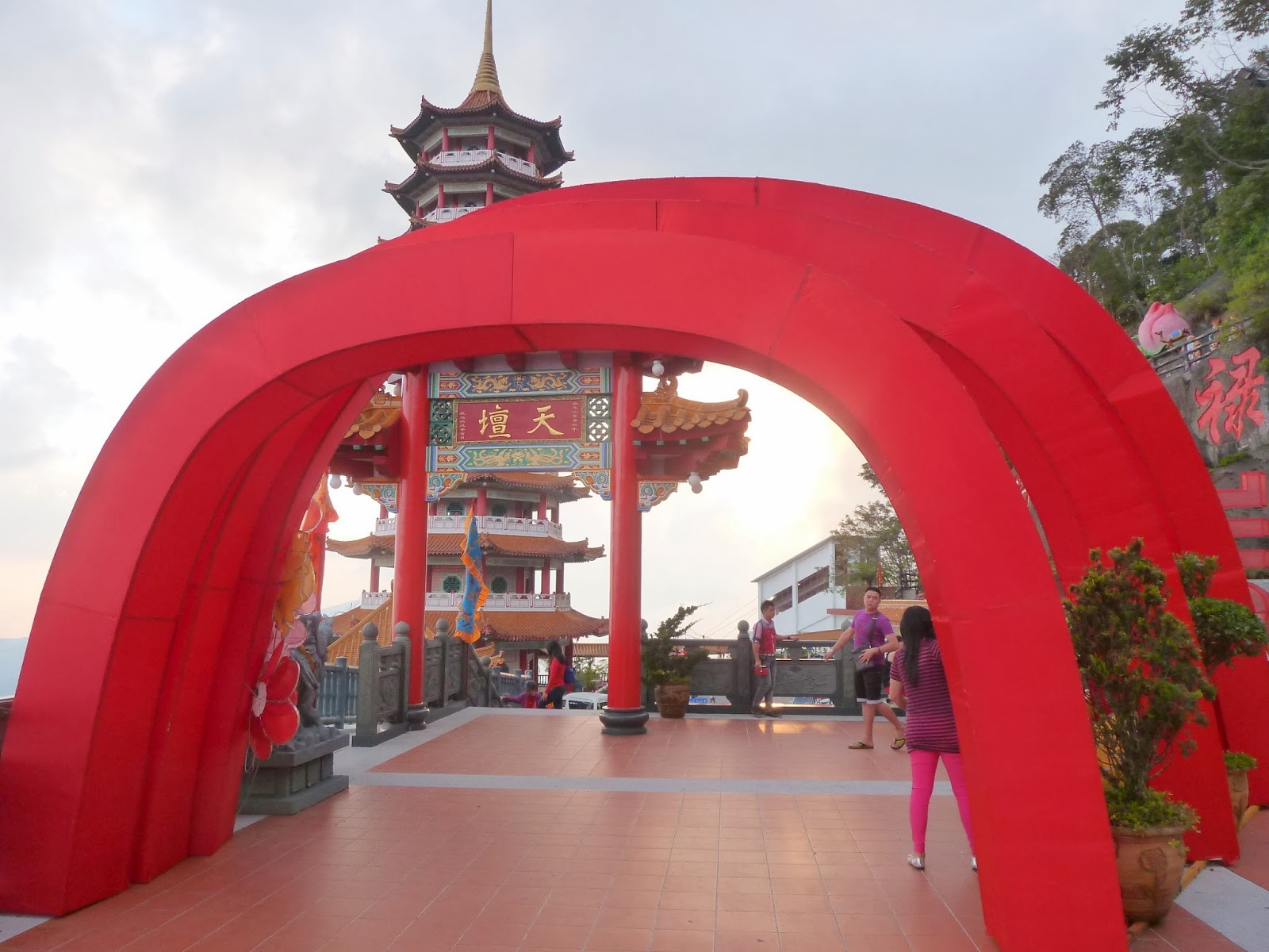 Kee Hua Chee Live!: CHIN SWEE TEMPLE IS GENTING GROUP'S HOMAGE TO THE ...