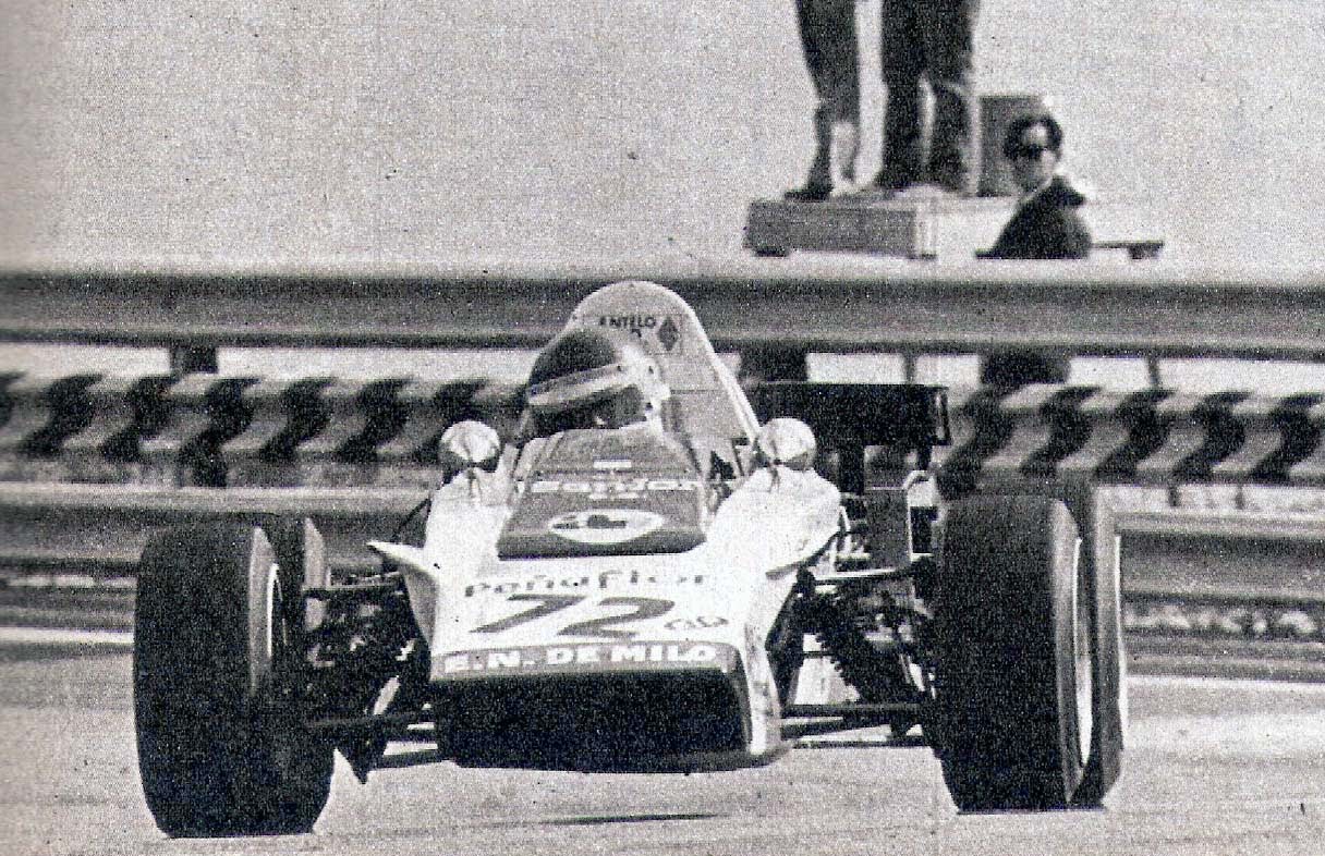 Seis en Linea: Efemérides