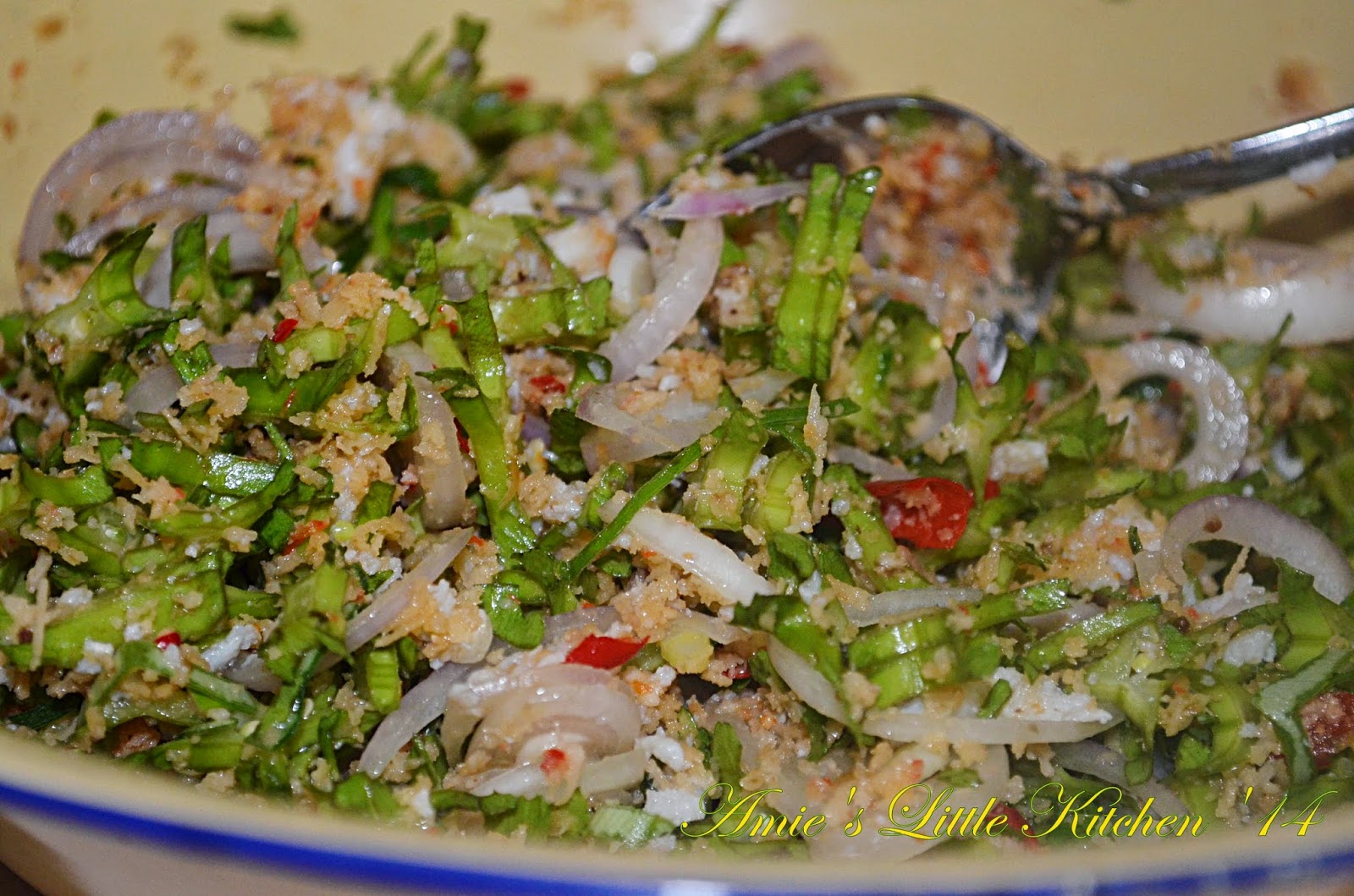 Kerabu Kacang Botol Sama Isi Ketam Yang Sungguh Menyelerakan! - Amie's ...