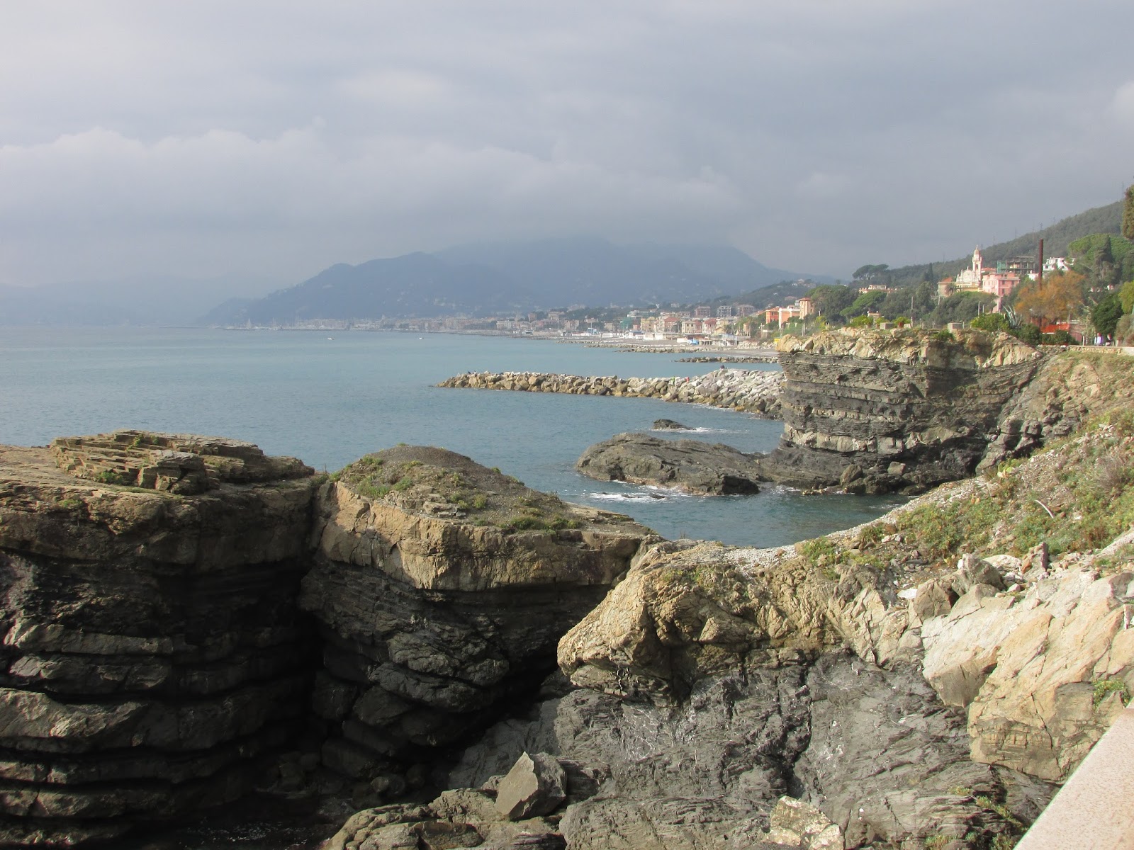 andar per sentieri scoprendo il piacere di camminare, liberando la ...