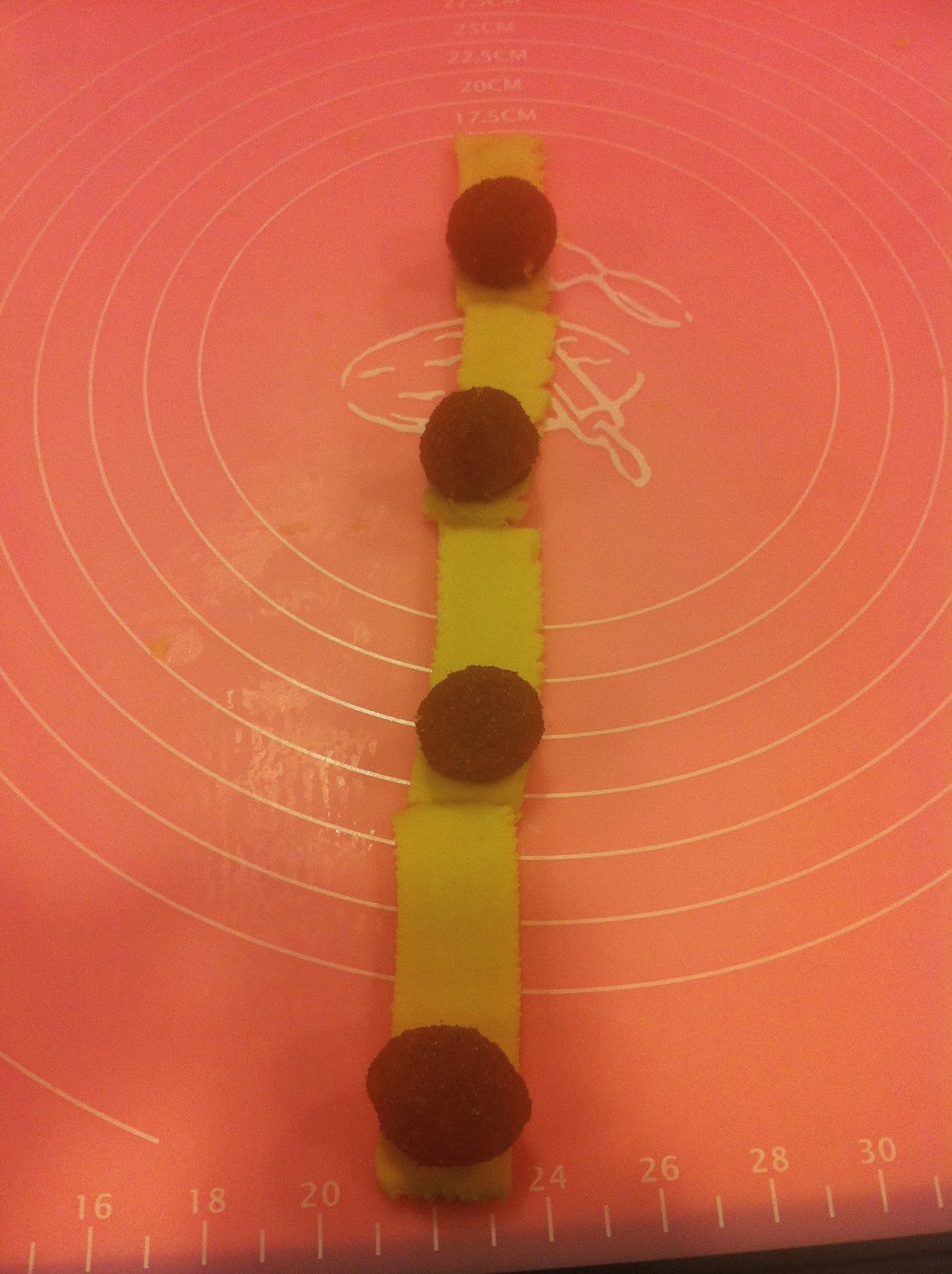 Baking For Cowboys: Pineapple Roll Tart 凤梨酥