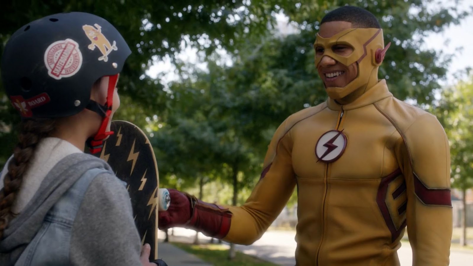 THE FLASH - RECENSIONE Episodio 3x06 "The Shade" | Lost In A FlashForward