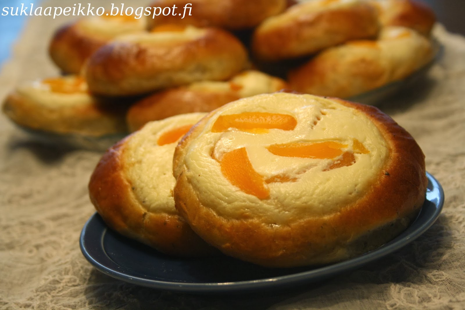 Suklaapeikon keittiössä: Rahkapullat