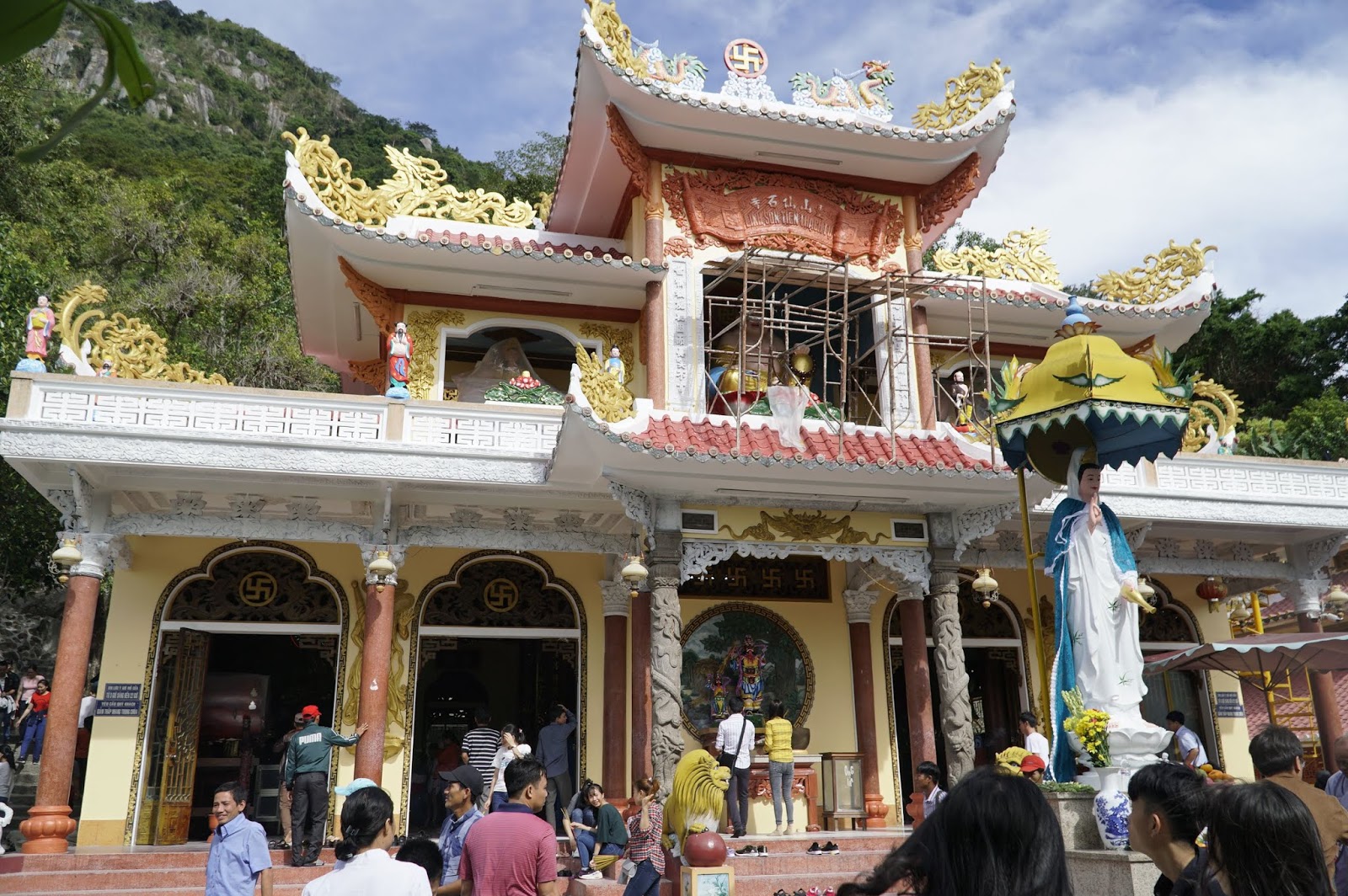 Chùa Bà Đen Tây Ninh - Leo núi Bà Đen cầu may hưởng phúc - Tâm Linh Số