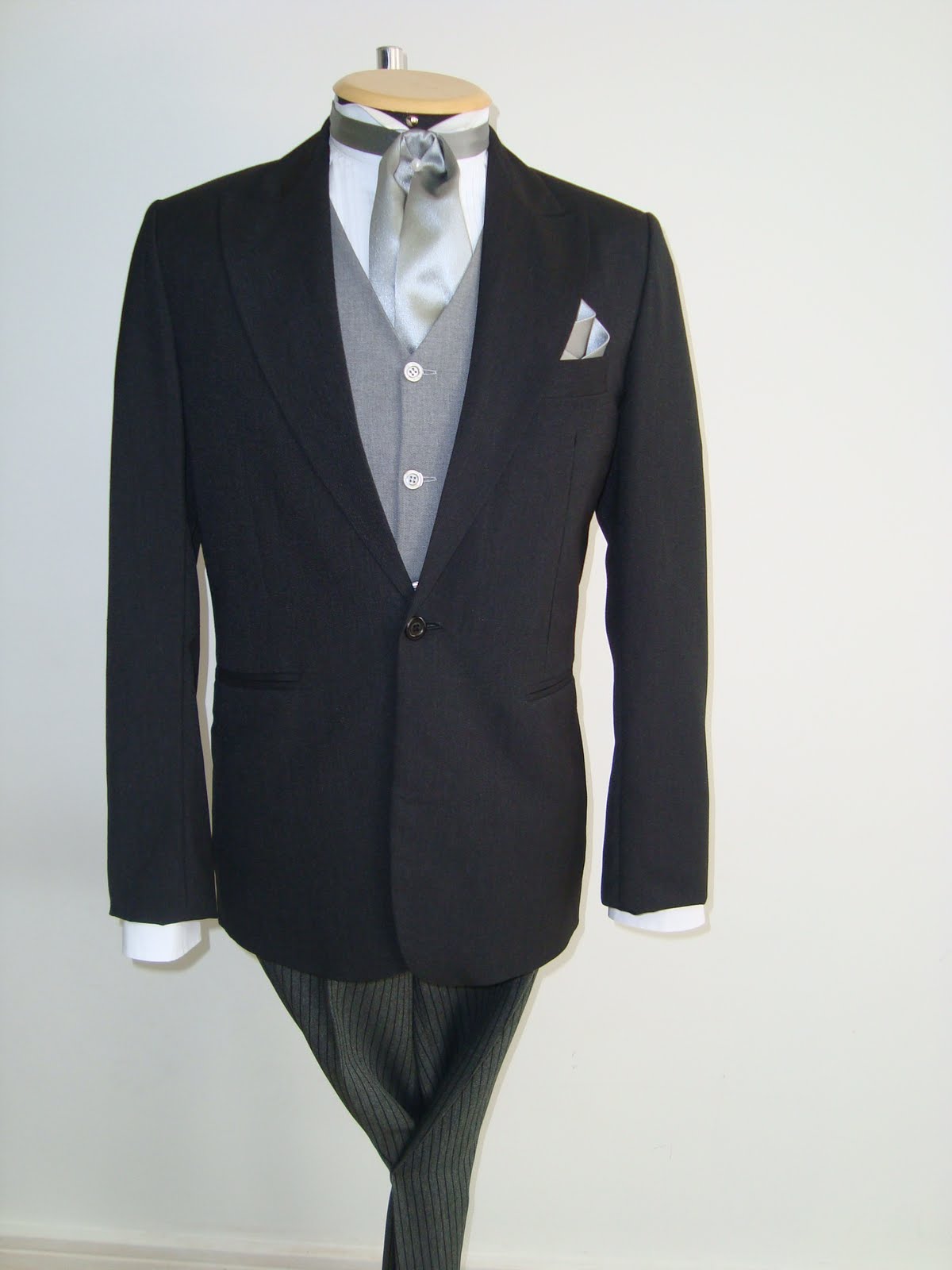 Kayrós Cerimonial e Eventos: Trajes para o homem elegante