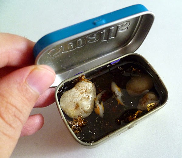 QuirkieCraft: Mini altoid tins and what you might do with them