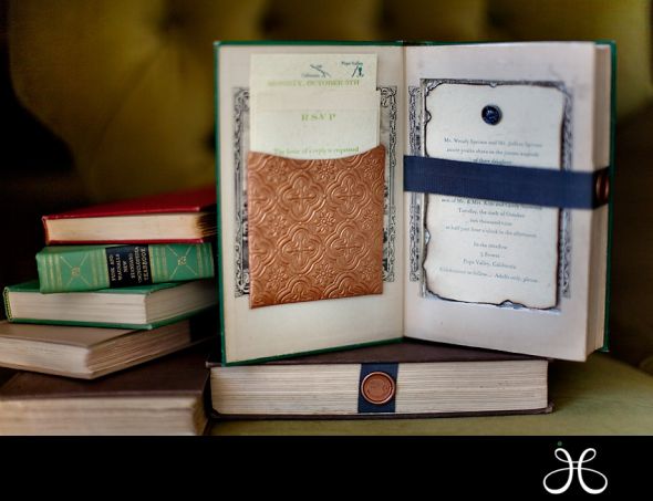 The Bookshelf Sophisticate: Book Themed Weddings