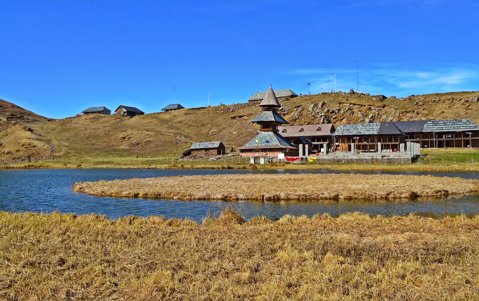 Journey to Sacred Prashar Lake at 2730 m (8560 feet) How to Reach? Road ...