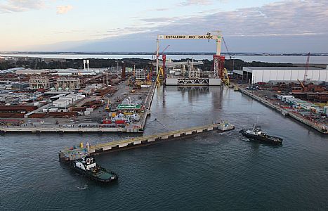 videVERSUS: Petrobras realiza operação inédita em plataforma no Pólo ...