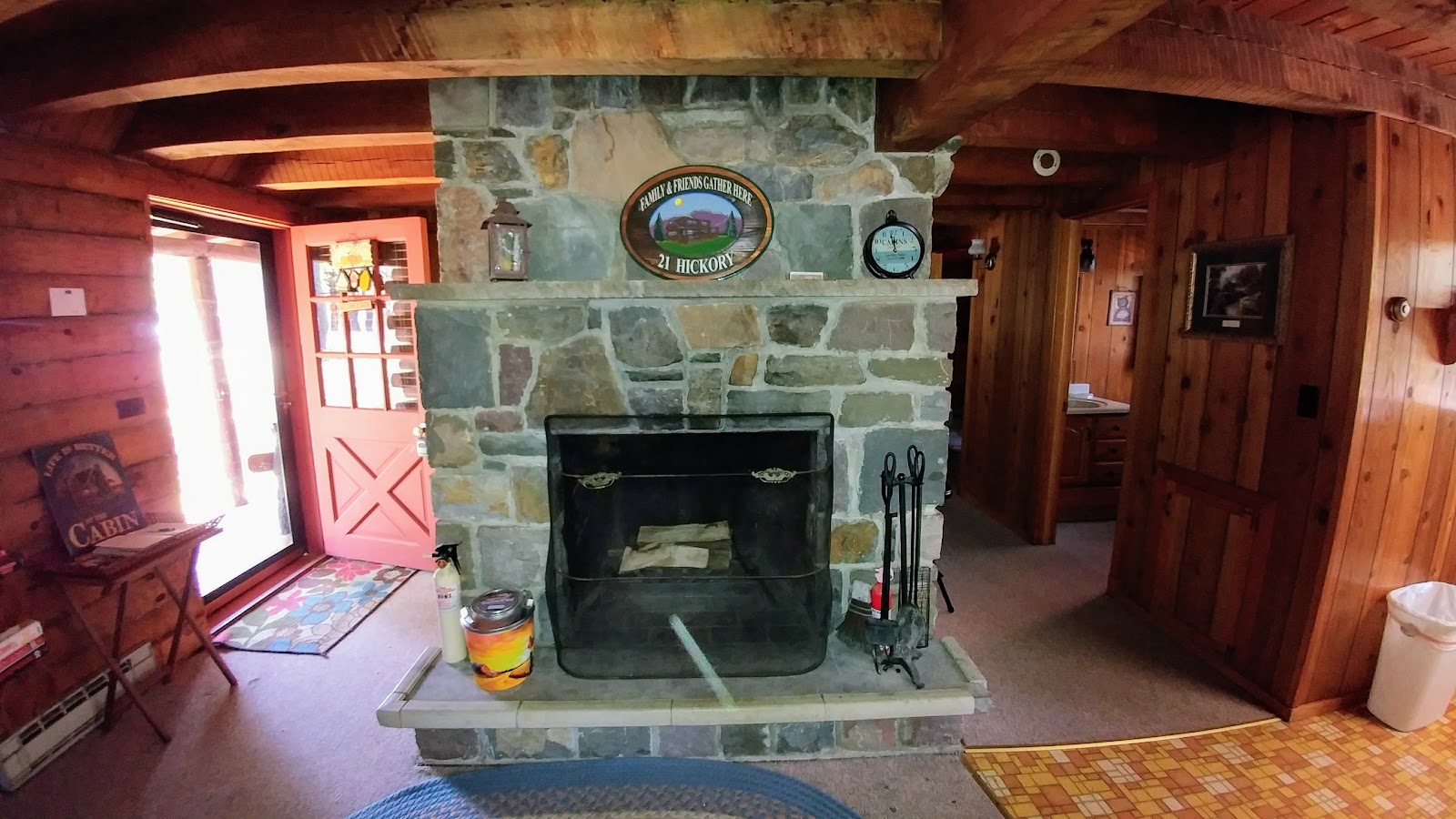 Waynes Pocono Blog: Rustic, Cozy Log Cabin at Split Rock in the ...