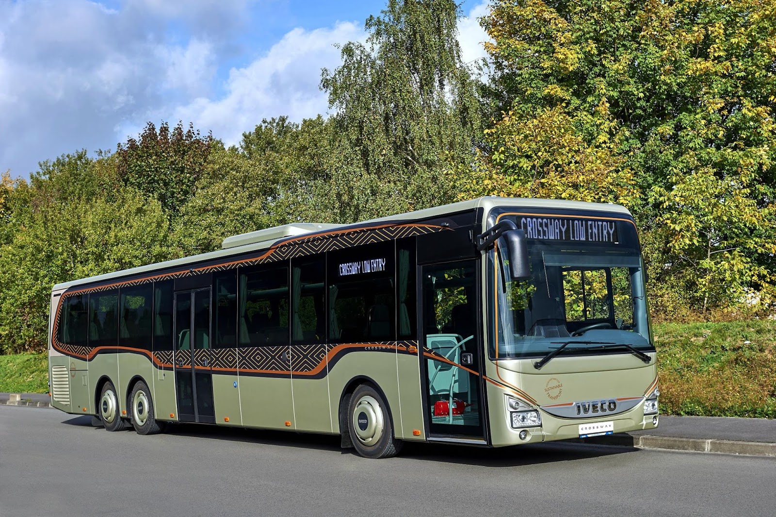 IVECO BUS presenta los Magelys Lounge, Nuevo Evadys Coach, Crossway Low ...